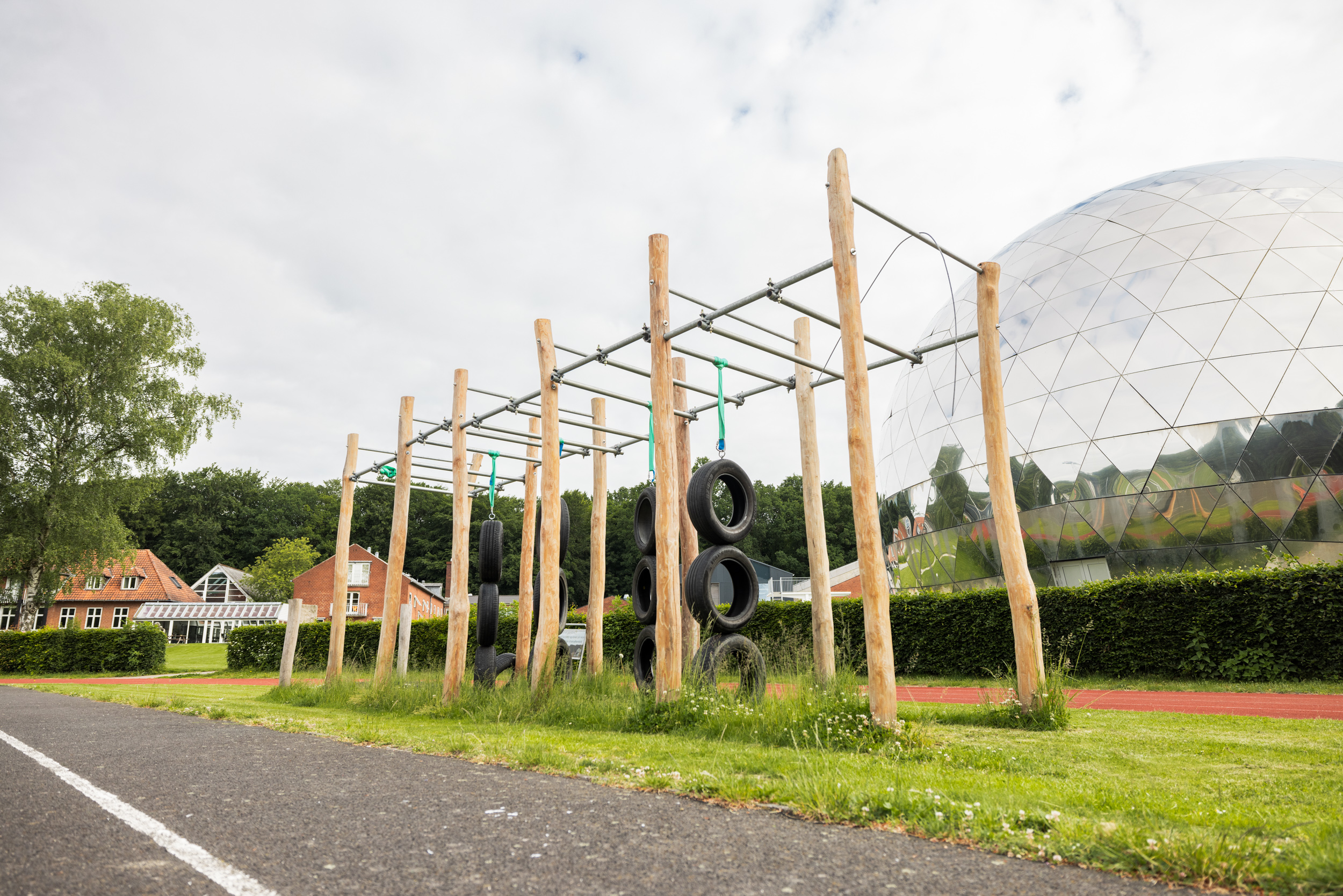 Udendørs træningsstativ og barpark - Vejle Idrætshøjskole